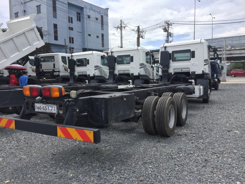 Xe tải Daewoo 3 chân Prima nhập khẩu KC6C1 - Tải trọng 15.5 tấn